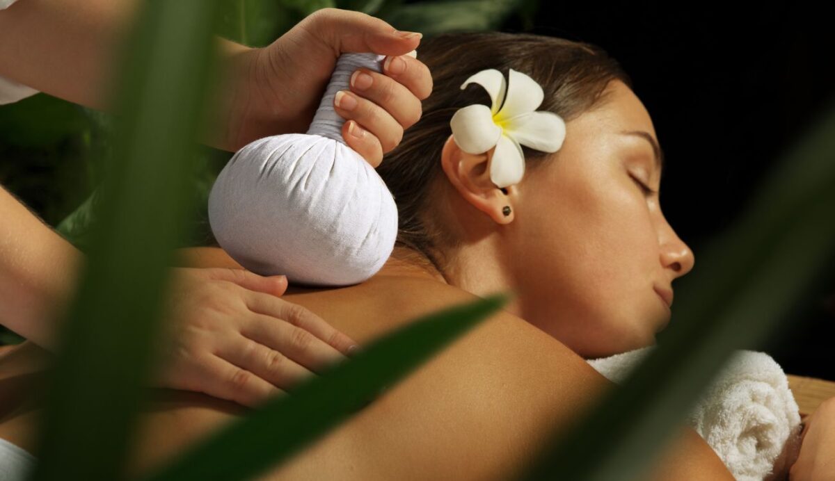 What is a Thai Herbal Compress Massage? Explore the Benefits | RLAX